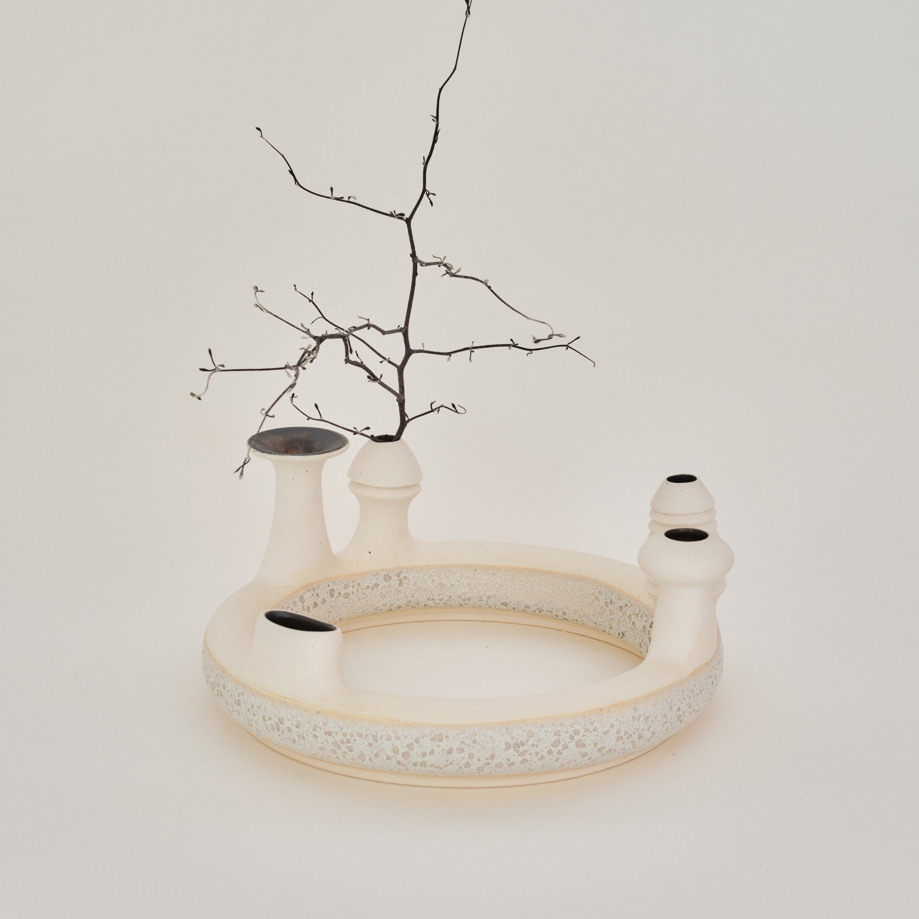 Sandstone Flower Ring Vase – SWALŌ Ceramics