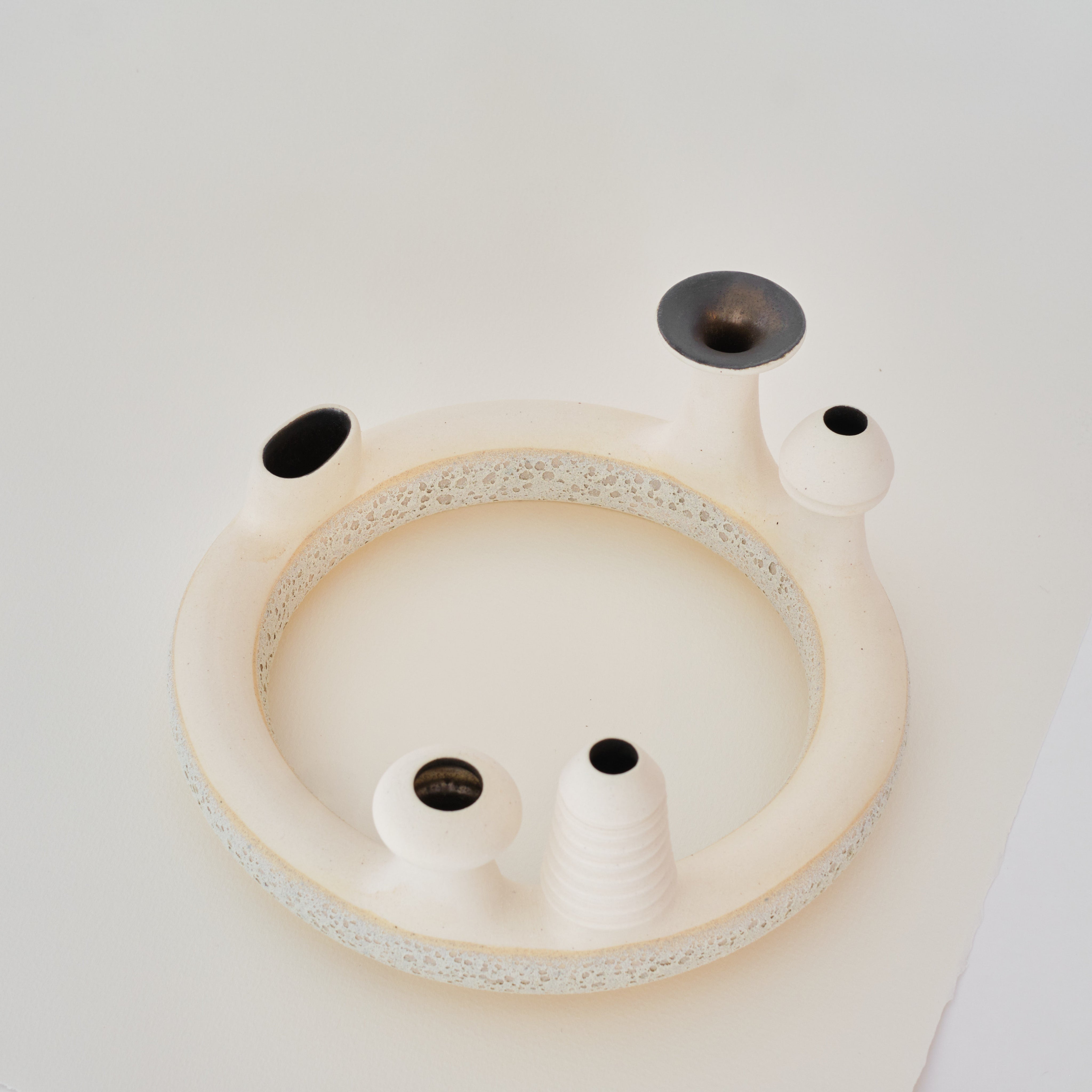 Sandstone Flower Ring Vase – SWALŌ Ceramics